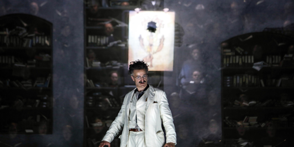 Opern-Kritik: Hamburger Staatsoper - BENJAMIN von Peter Ruzicka