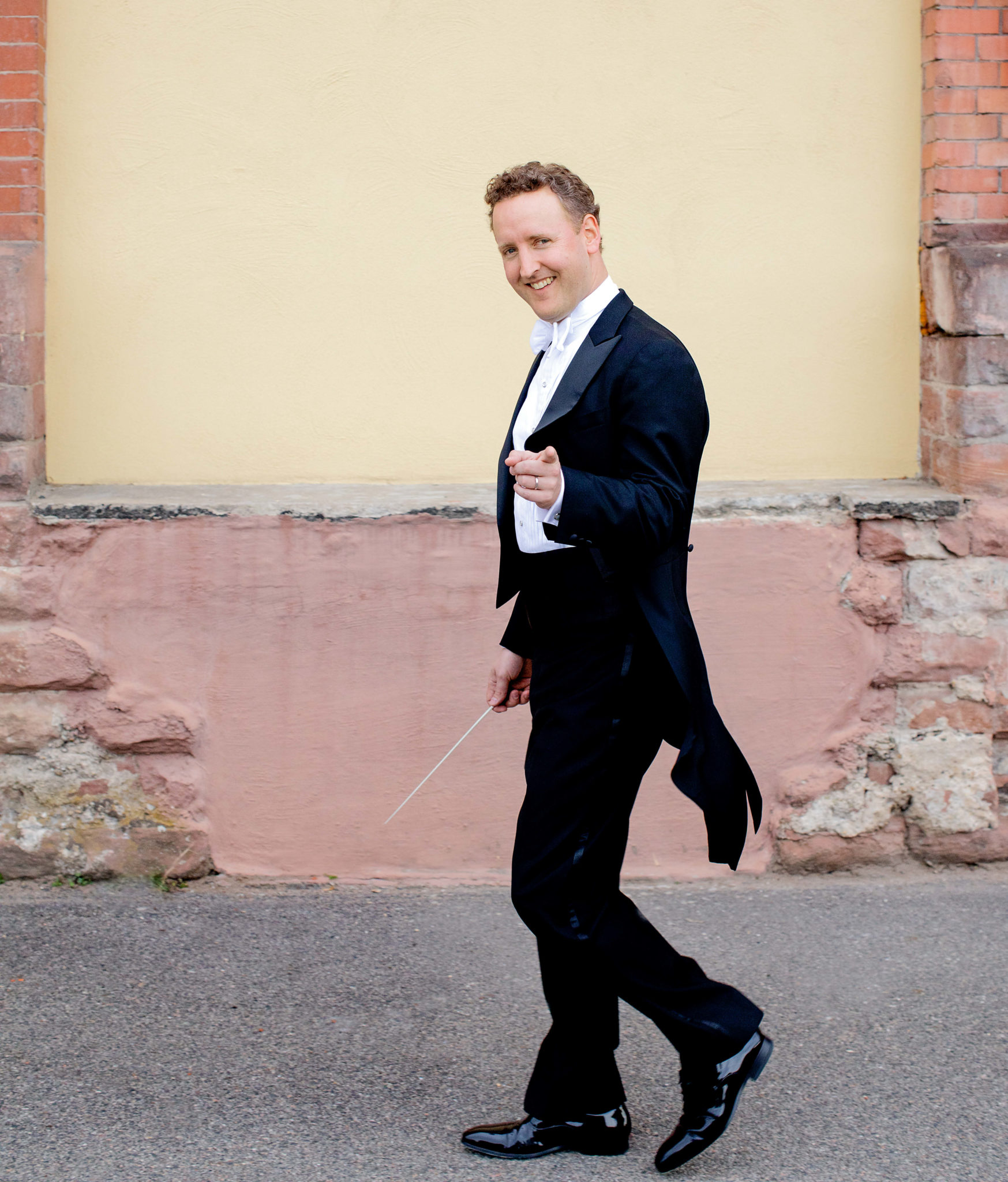 Der Dirigent Michael Francis im Porträt | concerti.de