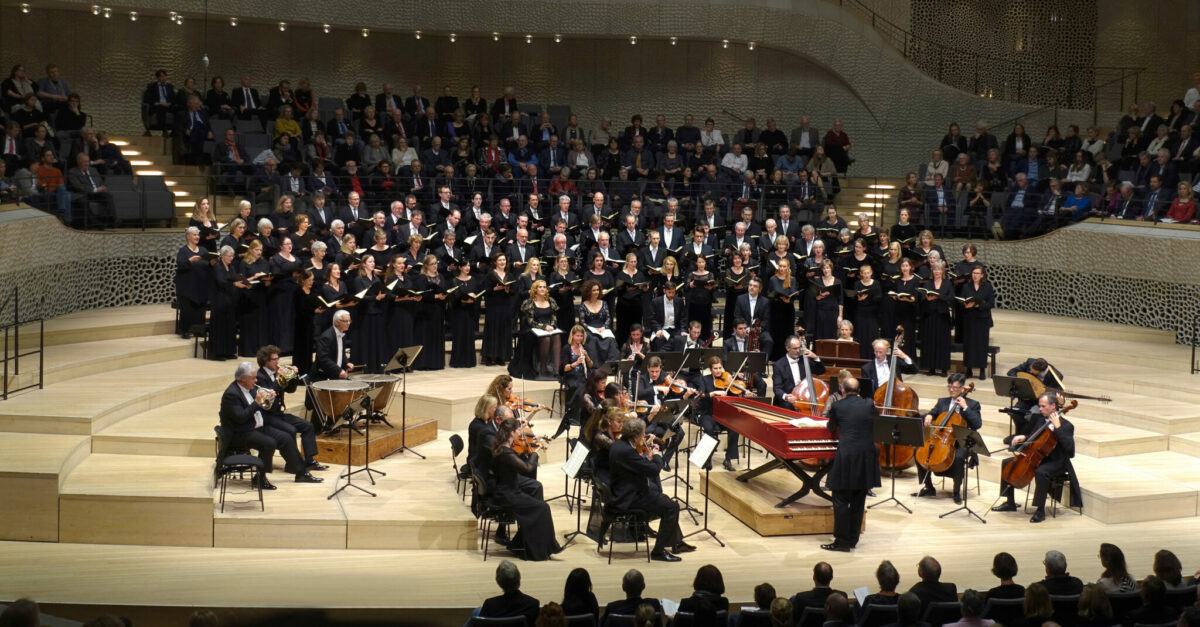 Catalina Bertucci (Sopran), Sophie Rennert (Mezzosopran), Daniel ...
