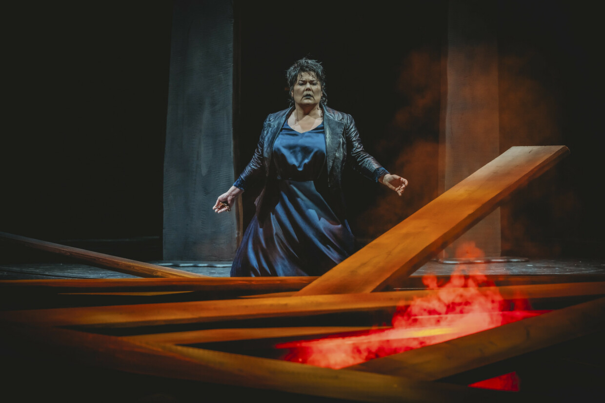 Opern-Kritik: Tiroler Festspiele Erl – Götterdämmerung | concerti.de