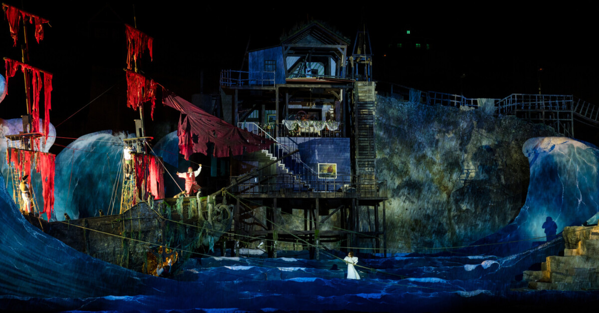 TV-Tipp 3sat 31.8.: Der Fliegende Holländer – Oper im Steinbruch ...